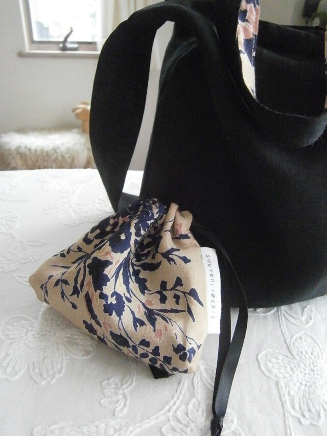 linen×花束rayon LightWeightBag&Pouch | iichi 日々の暮らしを心地よくするハンドメイドやアンティークのマーケットプレイス