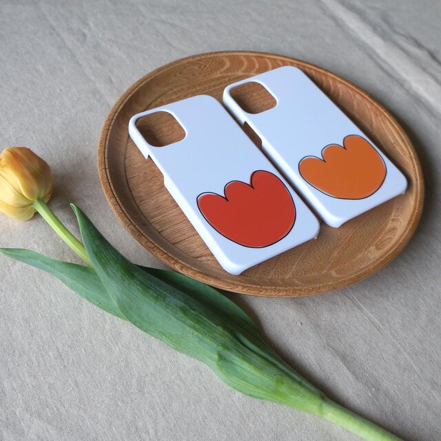 ひとつぶ tulip（ red / orange ）」＜ホワイトケース＞【 表面のみ印刷 】 | iichi 日々の暮らしを心地よくするハンドメイドやアンティークのマーケットプレイス