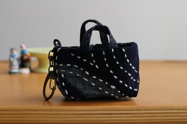 バッグに付けたいミニバッグチャーム【C】 | iichi 日々の暮らしを心地よくするハンドメイドやアンティークのマーケットプレイス