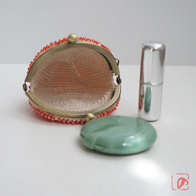 ばあば ♡ ガラスビーズのまんまるがま口（Jamba・2134） | iichi 日々の暮らしを心地よくするハンドメイドやアンティークのマーケットプレイス