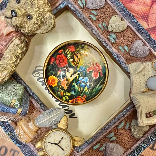 着物リメイク ガラス帯留め 和洋折衷 和ロリータ ハンドメイド アクセサリー 絵画の庭 GK-103 | iichi 日々の暮らしを心地よくするハンドメイドやアンティークのマーケットプレイス