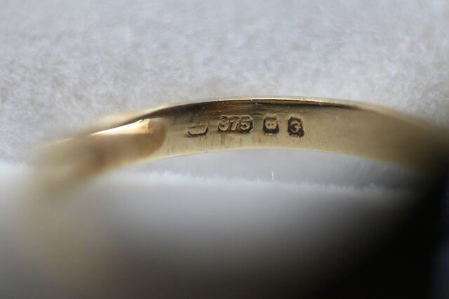 ビンテージ 英国 イギリス ロンドン 1980年 天然 クォーツ ゴールド 指輪 リング 純金率 375 J188 | iichi 日々の暮らしを心地よくするハンドメイドやアンティークの ...