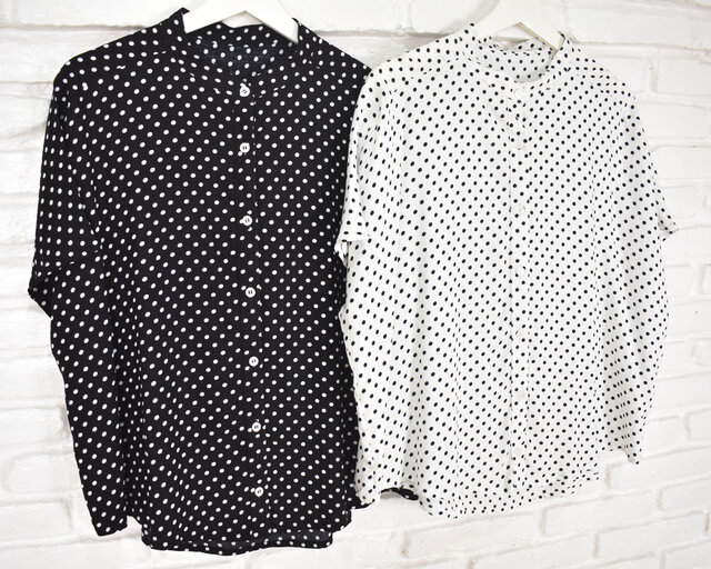 ドット柄ドルマンシャツ 水玉 ホワイト | iichi 日々の暮らしを心地よくするハンドメイドやアンティークのマーケットプレイス