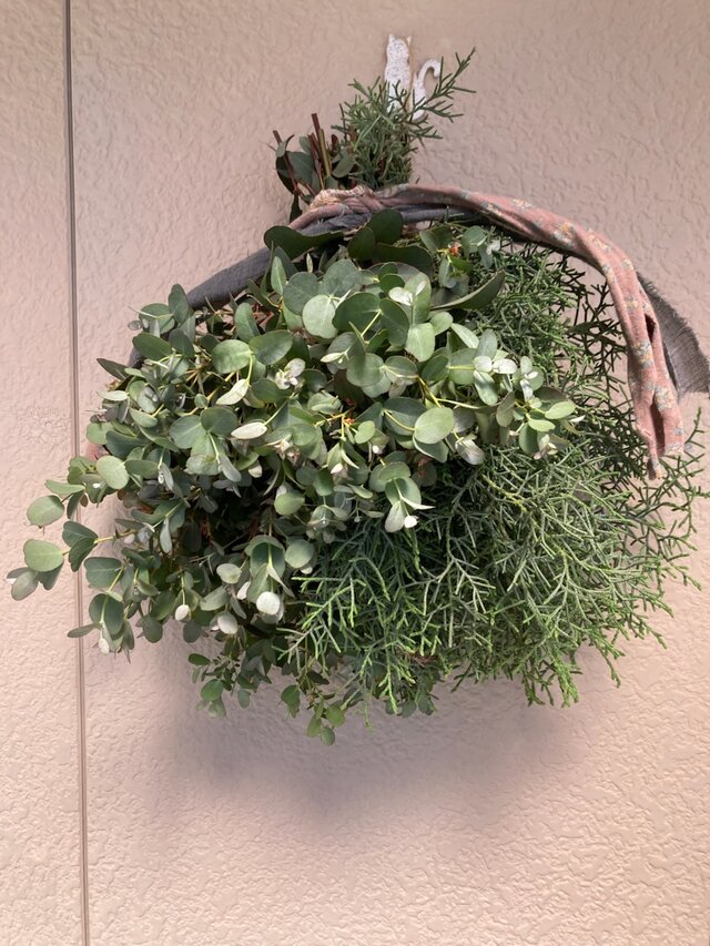 グリーンスワッグ | iichi 日々の暮らしを心地よくするハンドメイドやアンティークのマーケットプレイス