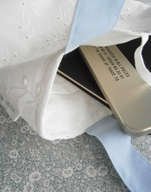 cutwork刺繍×linen 小さめtote＆pouch | iichi 日々の暮らしを心地よくするハンドメイドやアンティークのマーケットプレイス