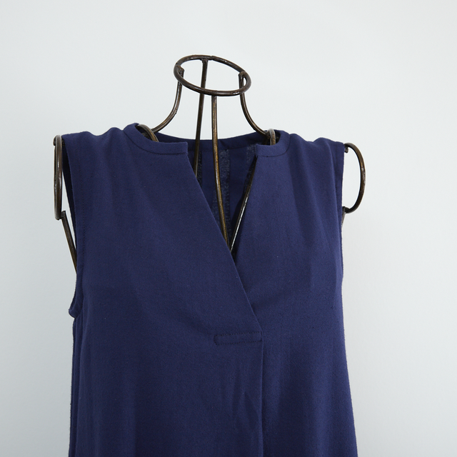 【着丈調整可能】品よく映える コットン キーネック ノースリ ワンピース ネイビー 0655NV | iichi 日々の暮らしを心地よくするハンドメイドやアンティークのマーケットプレイス