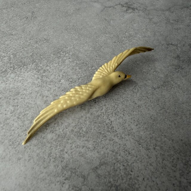 200｜白い航路 – カモメが羽ばたくヴィンテージブローチ（1930〜50s・イギリス） | iichi 日々の暮らしを心地よくするハンドメイドやアンティークのマーケットプレイス