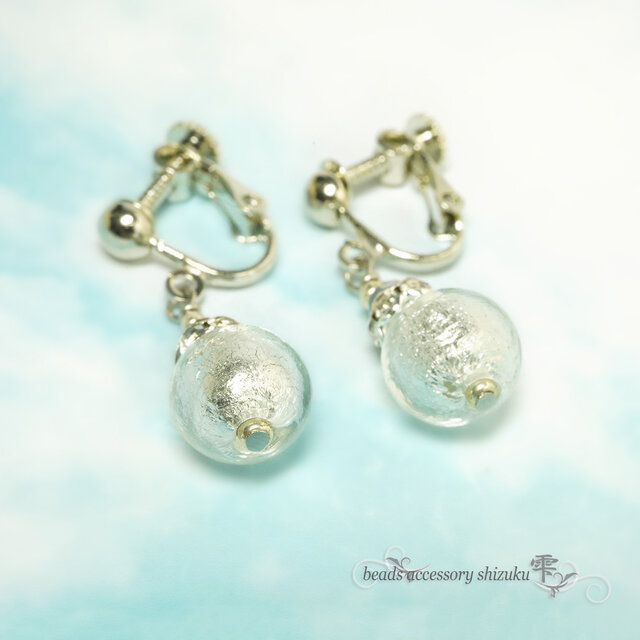 とんぼ玉イヤリング＊SilverWhite | iichi 日々の暮らしを心地よくするハンドメイドやアンティークのマーケットプレイス