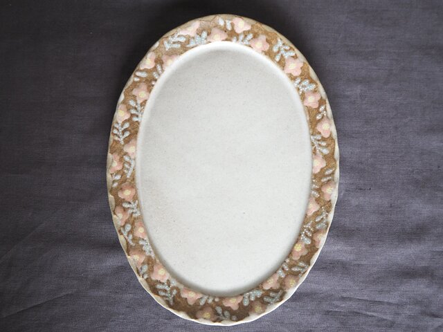 楕円皿 『Floral Pattern 』 | iichi 日々の暮らしを心地よくするハンドメイドやアンティークのマーケットプレイス