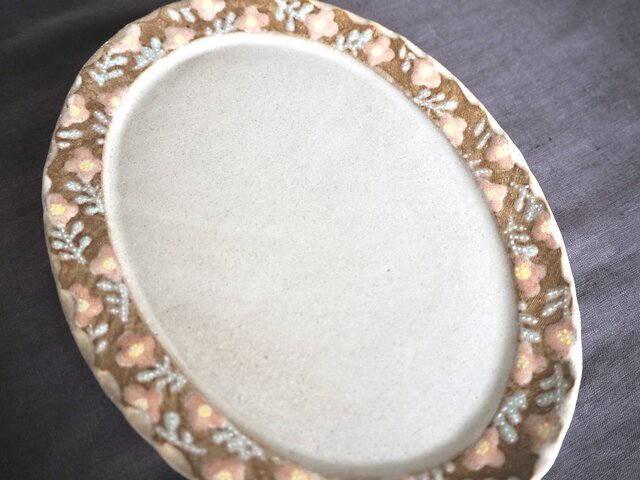 楕円皿 『Floral Pattern 』 | iichi 日々の暮らしを心地よくするハンドメイドやアンティークのマーケットプレイス