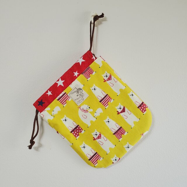 しろくま柄の丸底巾着ポーチ | iichi 日々の暮らしを心地よくするハンドメイドやアンティークのマーケットプレイス