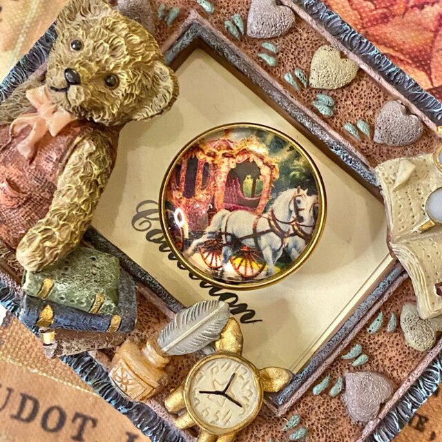 着物リメイク ガラス帯留め 和洋折衷 和ロリータ ハンドメイド アクセサリー 舞踏会へ向かう馬車 GK-110 | iichi 日々の暮らしを心地よくするハンドメイドやアンティークのマーケットプレイス