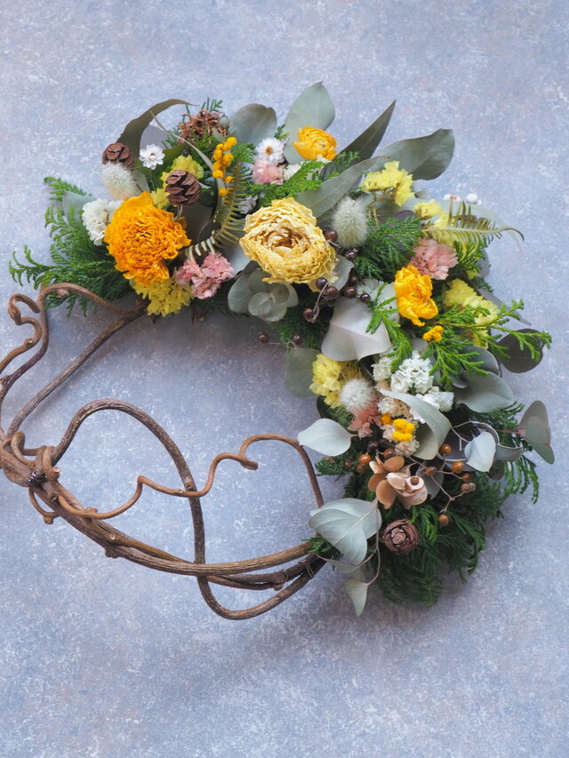 瀬戸内の森のリース32cm | iichi 日々の暮らしを心地よくするハンドメイドやアンティークのマーケットプレイス