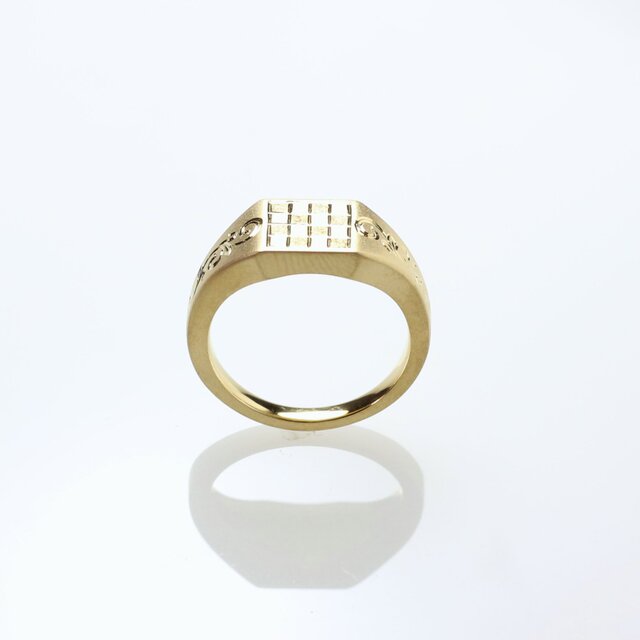 K18YG 手彫り・スクエアリング | iichi 日々の暮らしを心地よくするハンドメイドやアンティークのマーケットプレイス