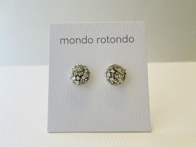 【銀色のかけら】ピアス（Small 小さなかけら）p005 | iichi 日々の暮らしを心地よくするハンドメイドやアンティークのマーケットプレイス