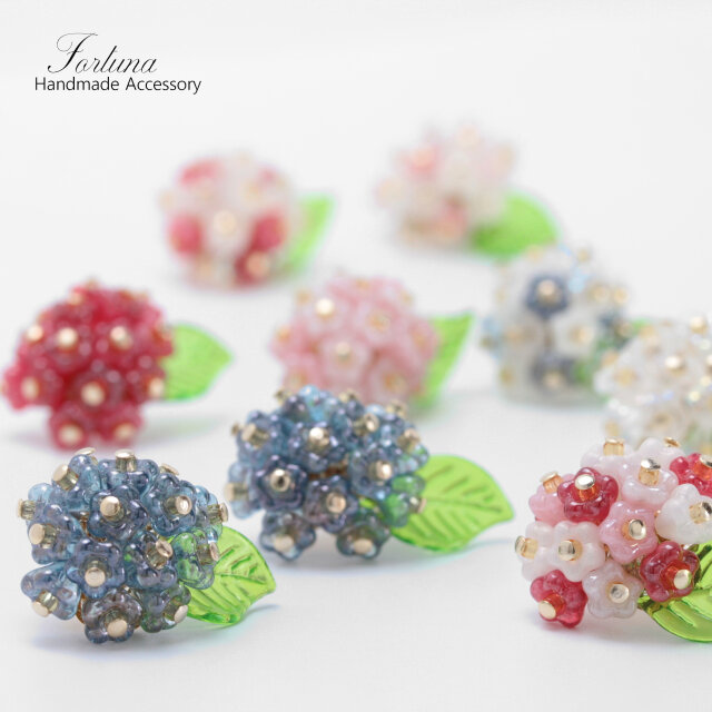あじさい~color mix 2~(1122) ピアス/ノンホールピアス/樹脂ピアス | iichi 日々の暮らしを心地よくするハンドメイドやアンティークのマーケットプレイス