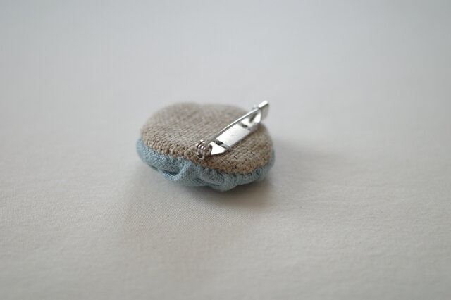 ブローチ・サックス | iichi 日々の暮らしを心地よくするハンドメイドやアンティークのマーケットプレイス