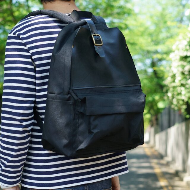 アーバンライド バックパック 本革レザー 選べるカラー 仕事やおでかけに ブラック | iichi 日々の暮らしを心地よくするハンドメイドやアンティークのマーケットプレイス