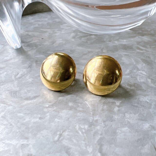 YT47-【 TRIFARI 】トリファリ・ヴィンテージイリング 1960s Gold Tone Round | iichi 日々の暮らしを心地よくするハンドメイドやアンティークのマーケットプレイス