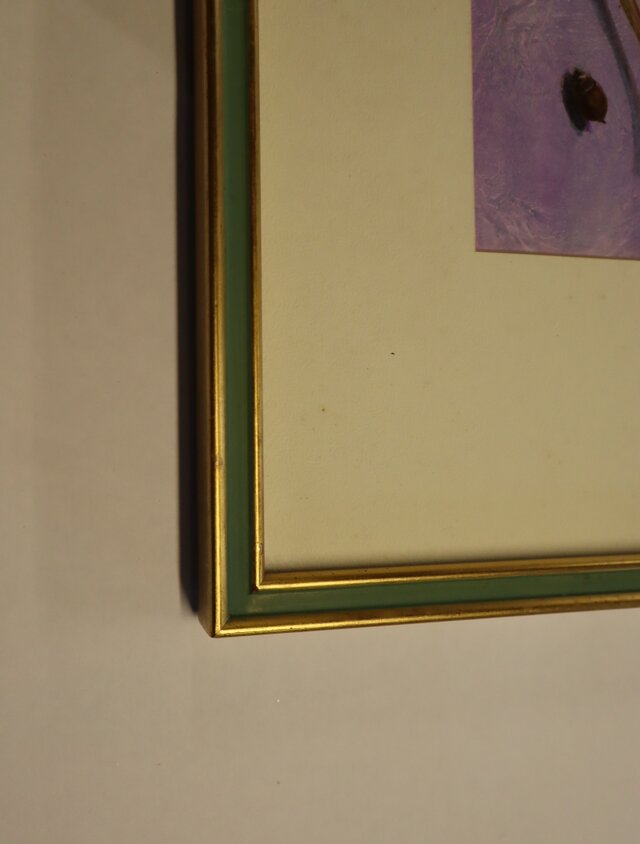 紫背景の中のストロベリーコーン | iichi 日々の暮らしを心地よくするハンドメイドやアンティークのマーケットプレイス