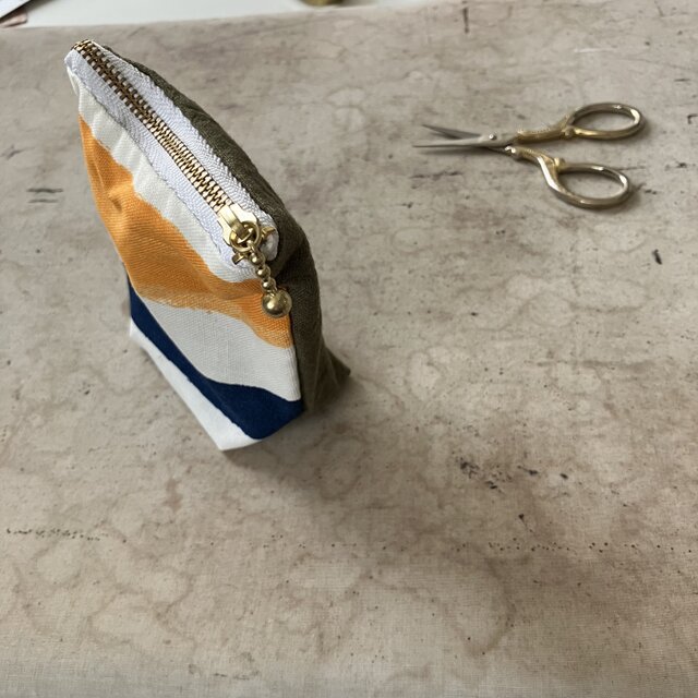 マリンカラーのちょこっとポーチ(181) | iichi 日々の暮らしを心地よくするハンドメイドやアンティークのマーケットプレイス