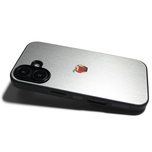 【まるで金属のようなiPhoneケース・MagSafe対応モデル】（シルバー）赤リンゴ 耐衝撃 12/13/14/15/16~ | iichi 日々の暮らしを心地よくするハンドメイドや ...