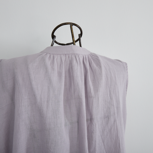 サラッと軽い ライトコットン ノースリーブ シャツ シルバーグレー 0675Grey | iichi 日々の暮らしを心地よくするハンドメイドやアンティークのマーケットプレイス
