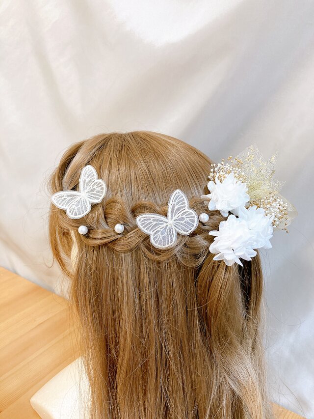 クリーム蝶々パールヘッドドレスセット | iichi 日々の暮らしを心地よくするハンドメイドやアンティークのマーケットプレイス