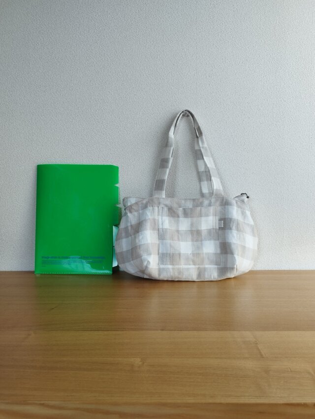 リネン ファスナーショルダーバッグ linen b | iichi 日々の暮らしを心地よくするハンドメイドやアンティークのマーケットプレイス