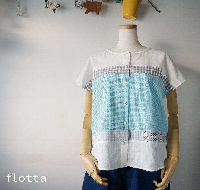 爽やかパッチワークなフレンチスリーブブラウスD(水色mix) | iichi 日々の暮らしを心地よくするハンドメイドやアンティークのマーケットプレイス