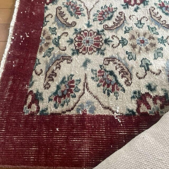 115×207ボタニカルタイル アンティークバーガンディ トルコヴィンテージラグ | iichi 日々の暮らしを心地よくするハンドメイドやアンティークのマーケットプレイス