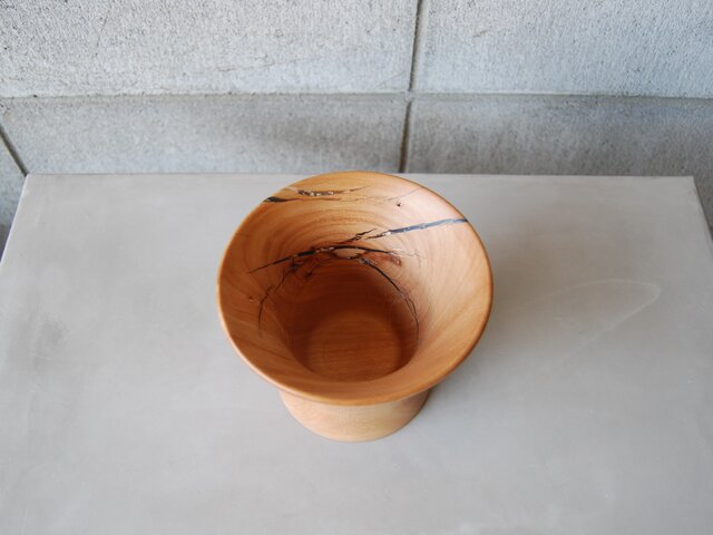 桜×レジンのボウル ‘海’Ⅲ | iichi 日々の暮らしを心地よくするハンドメイドやアンティークのマーケットプレイス