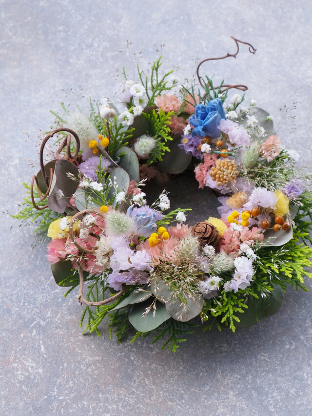 初夏の森のミニリース18cm | iichi 日々の暮らしを心地よくするハンドメイドやアンティークのマーケットプレイス