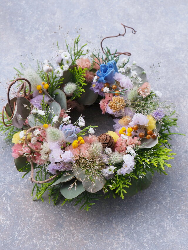 初夏の森のミニリース18cm | iichi 日々の暮らしを心地よくするハンドメイドやアンティークのマーケットプレイス