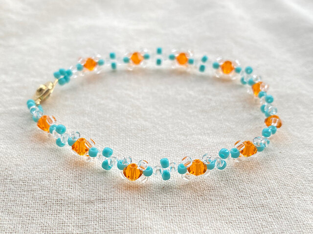 Beaded bracelet-47 | iichi 日々の暮らしを心地よくするハンドメイドやアンティークのマーケットプレイス