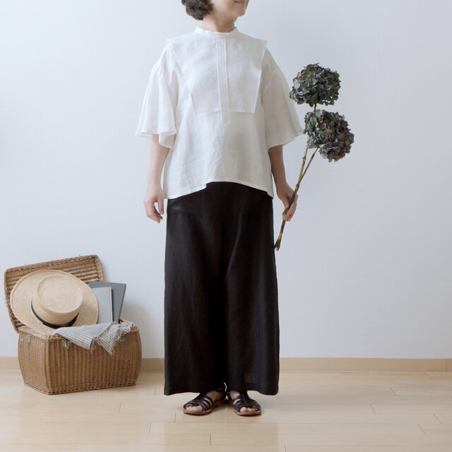 ヨークレイヤーフレアハーフスリーブリネンブラウス/オフホワイト | iichi 日々の暮らしを心地よくするハンドメイドやアンティークのマーケットプレイス