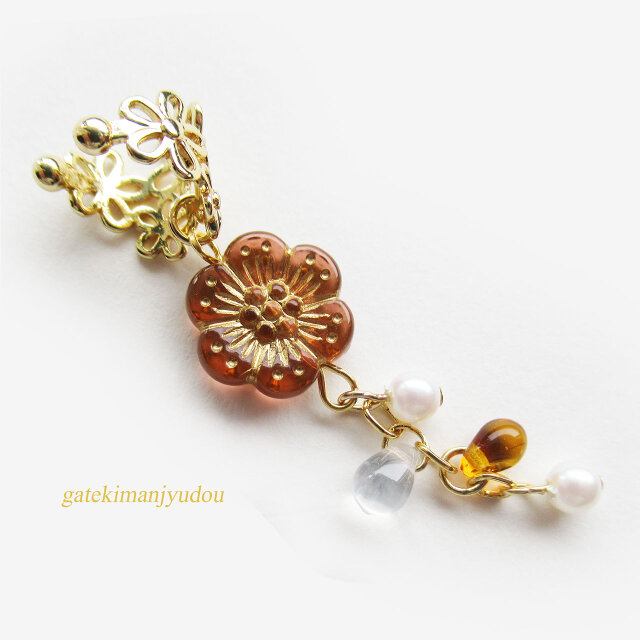 フラワービーズイヤーカフ/オレンジ | iichi 日々の暮らしを心地よくするハンドメイドやアンティークのマーケットプレイス