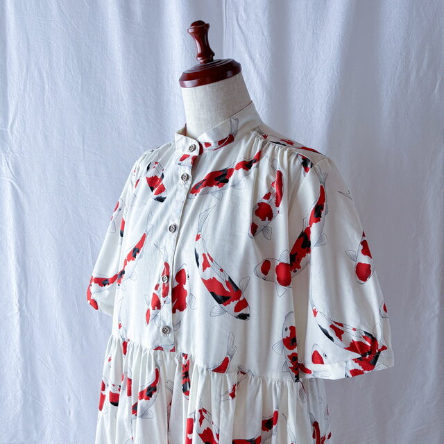 レディのためのプラムワンピース（5分袖）：120cm丈（錦鯉：オフホワイト） | iichi 日々の暮らしを心地よくするハンドメイドやアンティークのマーケットプレイス