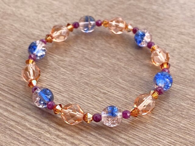 Beaded bracelet-52 | iichi 日々の暮らしを心地よくするハンドメイドやアンティークのマーケットプレイス