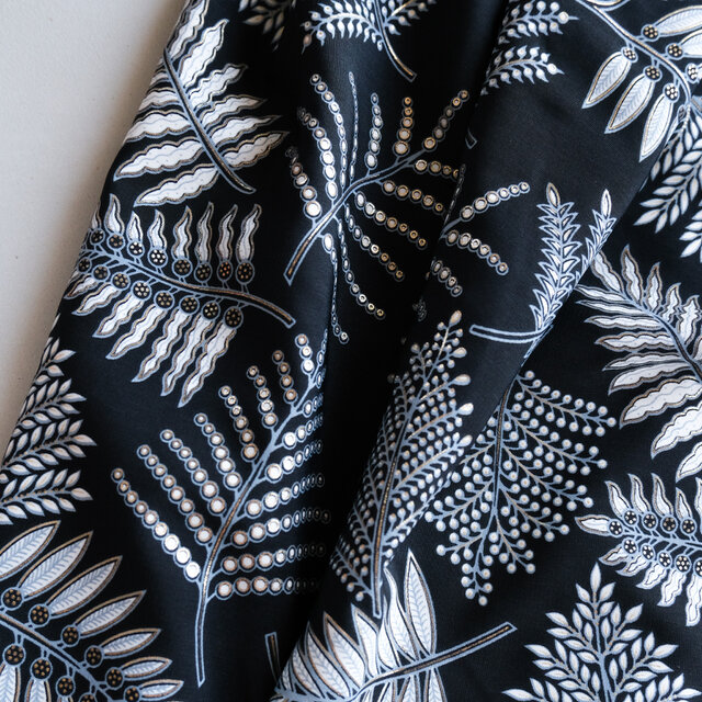 バティックプリント ポリタックパンツ Indonesia | iichi 日々の暮らしを心地よくするハンドメイドやアンティークのマーケットプレイス