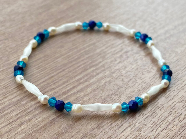 Beaded bracelet-56 | iichi 日々の暮らしを心地よくするハンドメイドやアンティークのマーケットプレイス