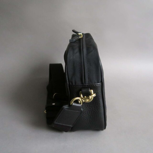 n×l rectangle shoulder bag (black×black) | iichi 日々の暮らしを心地よくするハンドメイドやアンティークのマーケットプレイス