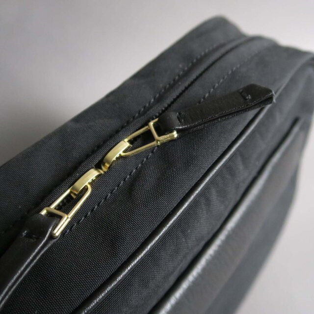 n×l rectangle shoulder bag (black×black) | iichi 日々の暮らしを心地よくするハンドメイドやアンティークのマーケットプレイス