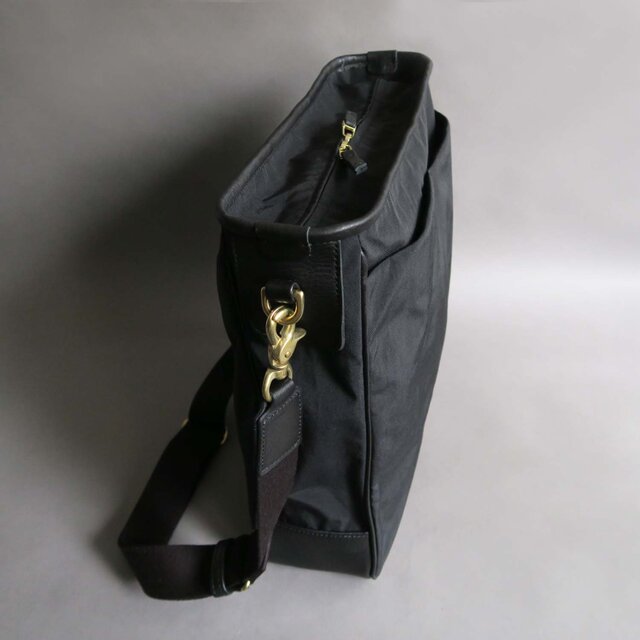 n×l rectangle shoulder bag M (black×black) | iichi 日々の暮らしを心地よくするハンドメイドやアンティークのマーケットプレイス