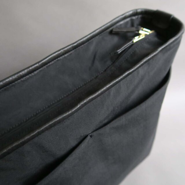 n×l rectangle shoulder bag M (black×black) | iichi 日々の暮らしを心地よくするハンドメイドやアンティークのマーケットプレイス