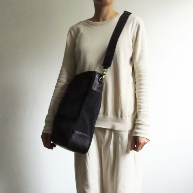 n×l rectangle shoulder bag M (black×black) | iichi 日々の暮らしを心地よくするハンドメイドやアンティークのマーケットプレイス