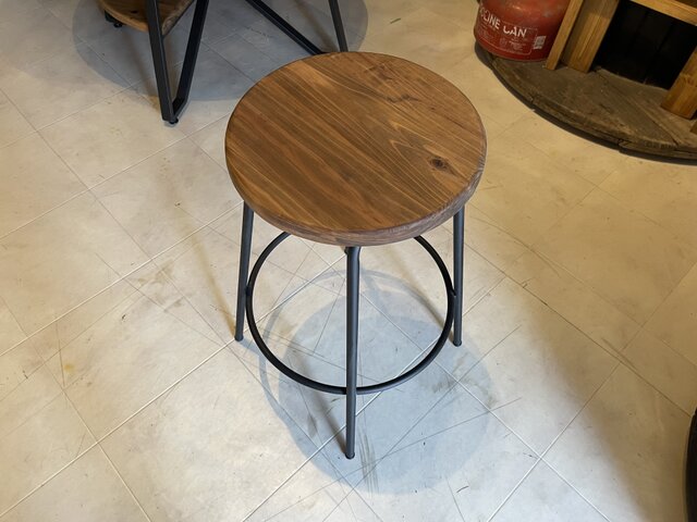 在庫あり 即納 Ok Hotaru 椅子 チェアー 丸椅子 リビング アップサイクル 家具 天然木 無垢材 | iichi 日々の暮らしを心地よくするハンドメイドやアンティークのマーケットプレイス