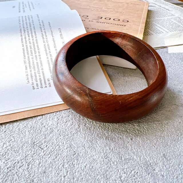 B139-ヴィンテージバングル U.S.A. 1970〜80s Brown Wood Bangle | iichi 日々の暮らしを心地よくするハンドメイドやアンティークのマーケットプレイス