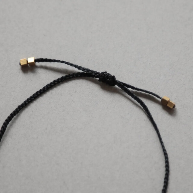 brass bracelet / cube | iichi 日々の暮らしを心地よくするハンドメイドやアンティークのマーケットプレイス