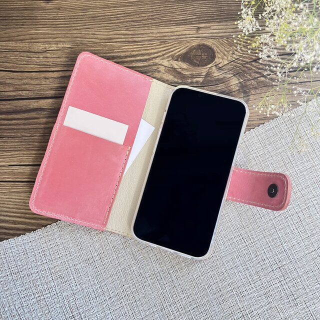 牛革 大人かわいいくすみピンク 手帳型スマホケース iPhone, Xperia | iichi 日々の暮らしを心地よくするハンドメイドやアンティークのマーケットプレイス